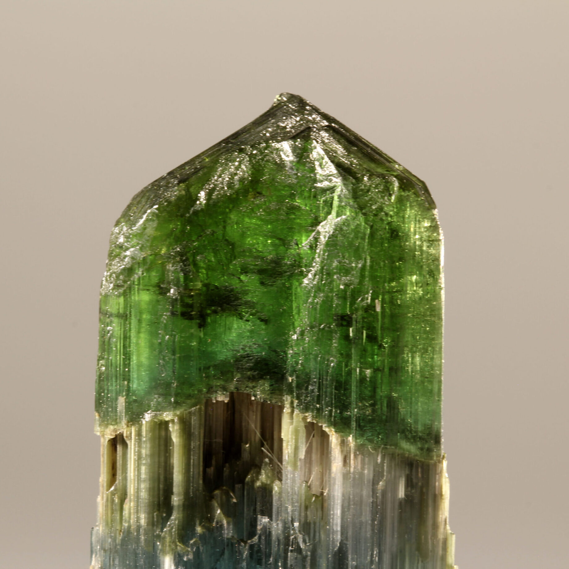 ELBAÍTA Tricolor – MM Gerdau Tainacan